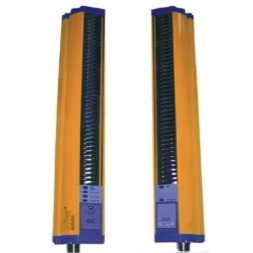 IDEC Light Curtains | Machine Safety Sensors for Industrial Automation