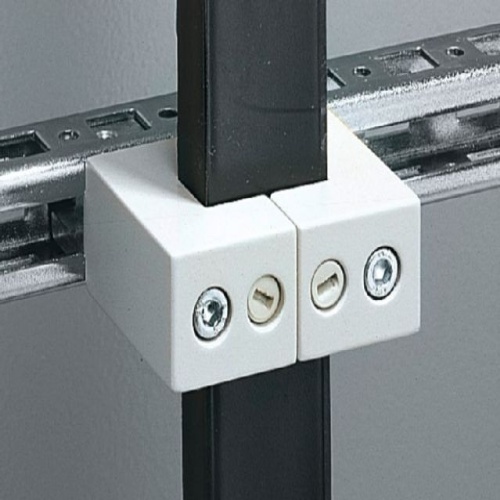 Rittal 3079000 Universal support for laminated copper bars